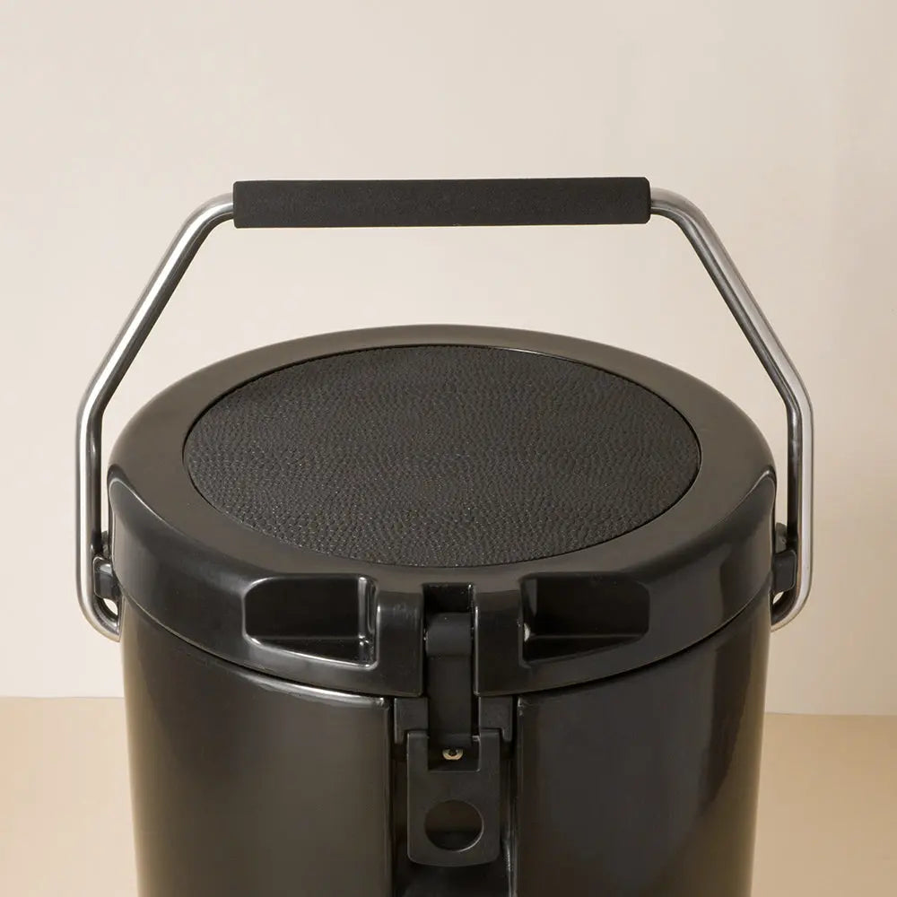 Cooler da PACCO de alta qualidade, comporta 6,5 litros e mantém a ...